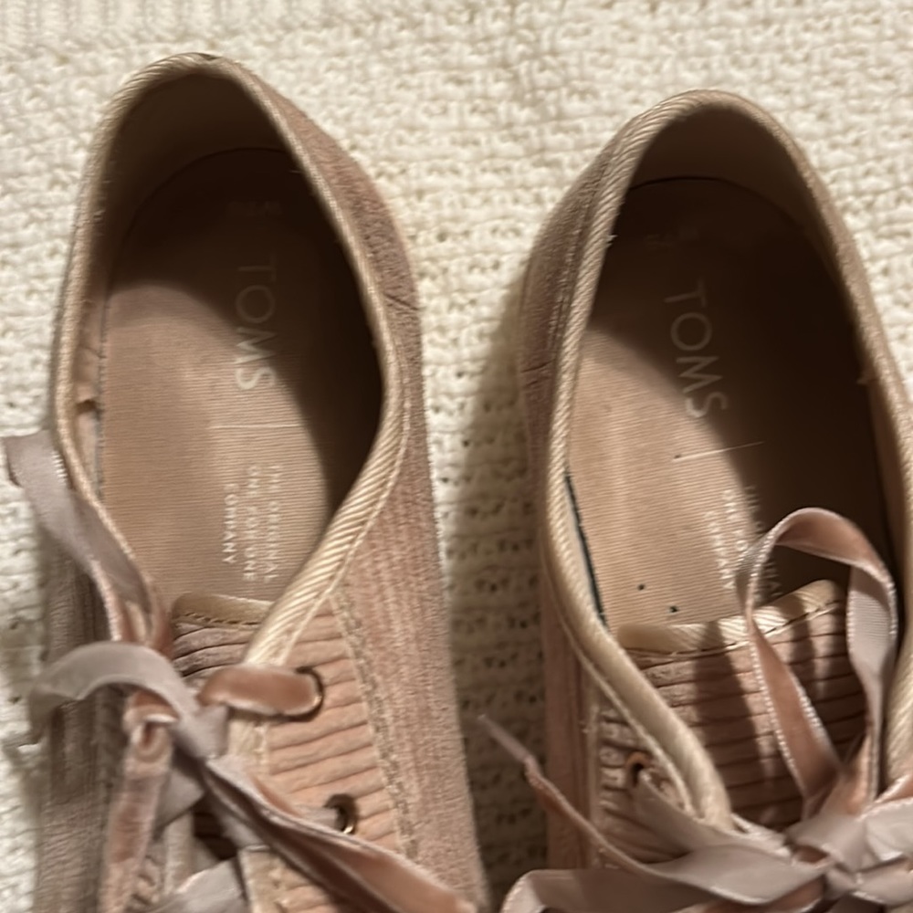 Toms Ortholite Cream Color Sneakers - Gem